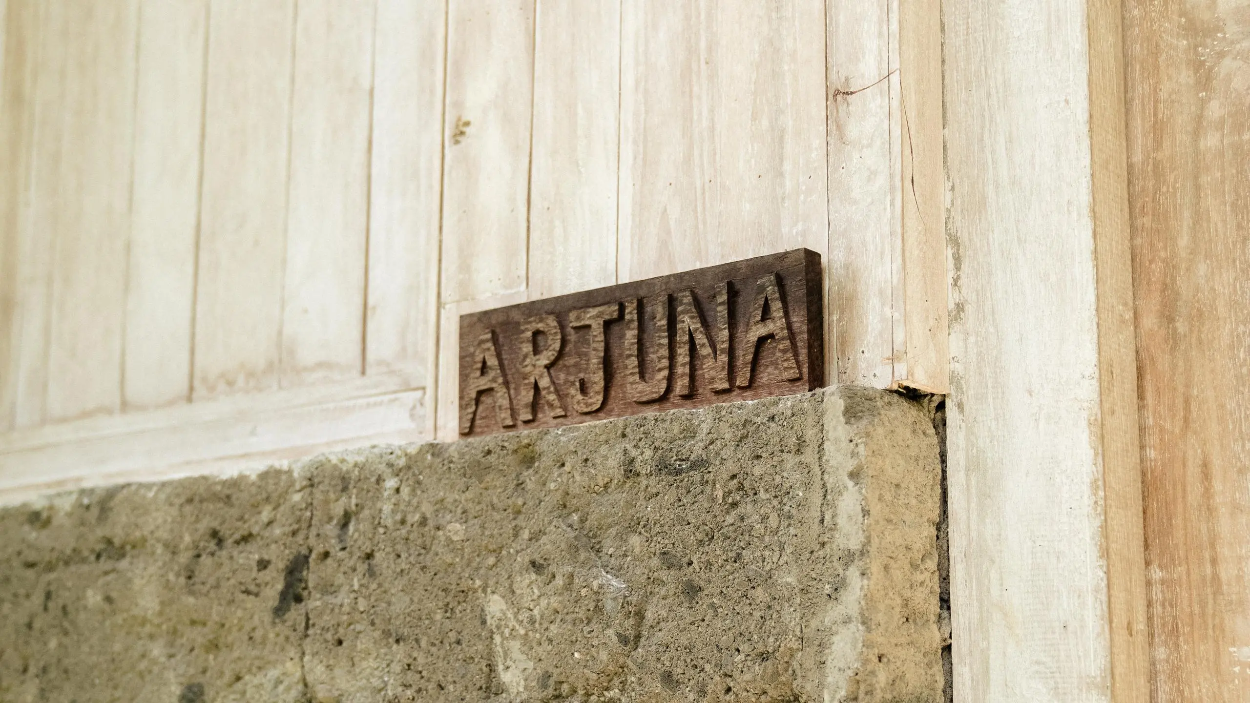 When to Replace Yoga Mat: Key Tips for Retreat Organizers